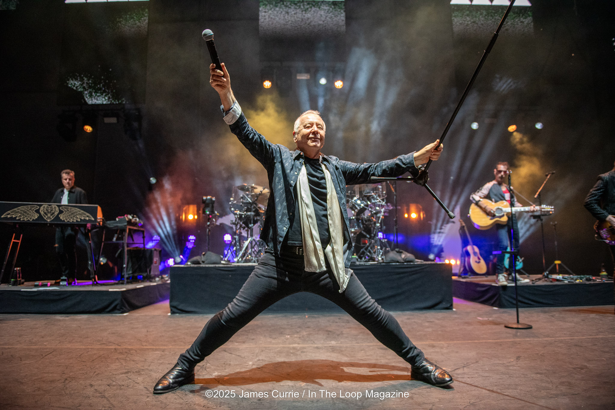 In The Loop Magazine – Concert Review: Simple Minds Light Up A ...